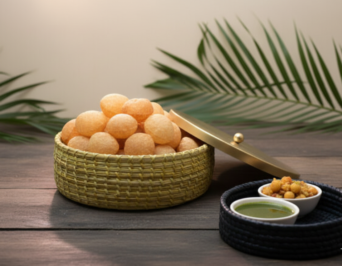 Dazor | Hand Crafted Sikki Grass Roti Box With Metal Lid - Natural - Dazor